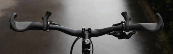 Le guidon papillon : un guidon parfait pour voyager à vélo